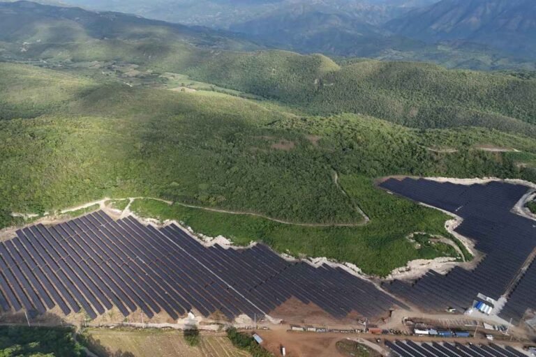 Progreso pone en operación dos parques solares para fortalecer su ...