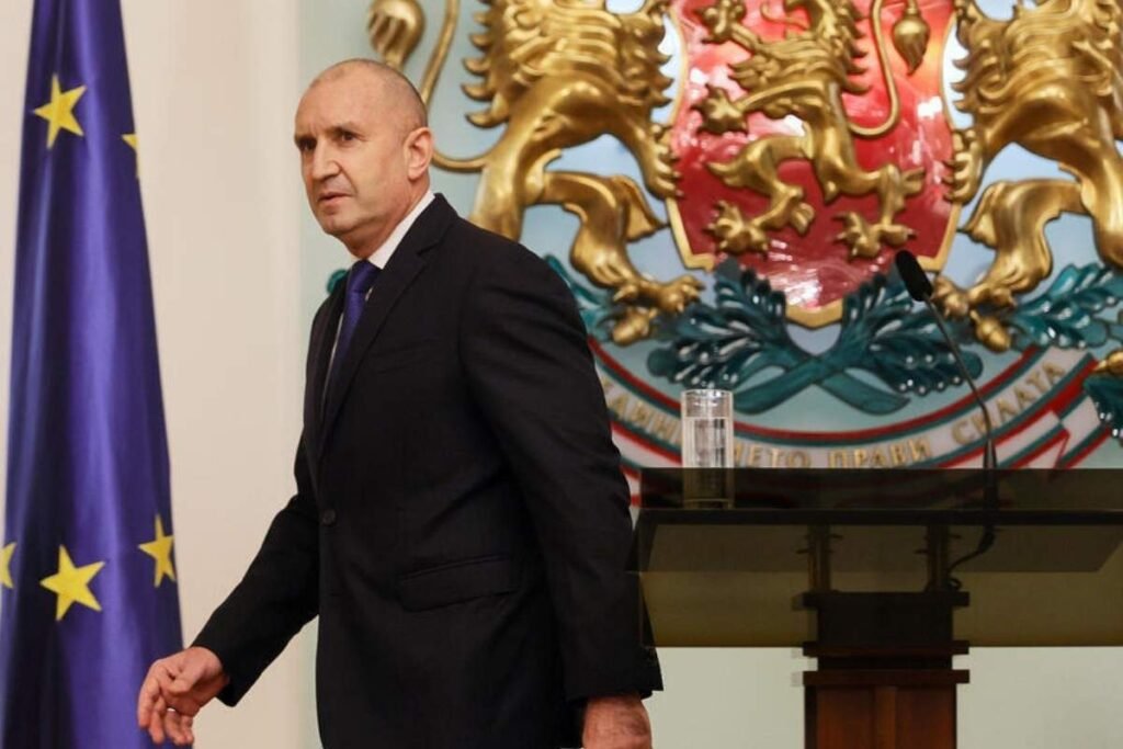 Bulgaria entra en incertidumbre tras la renuncia del presidente Rumen Radev